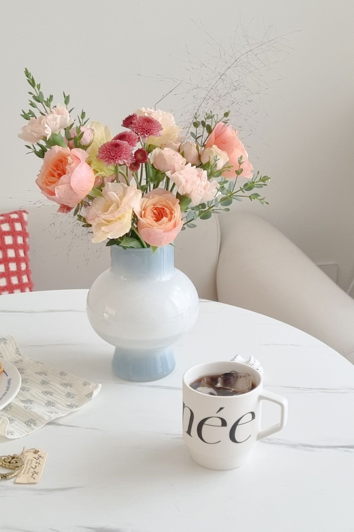 [80's Retro Edition] Ari Blue Vase