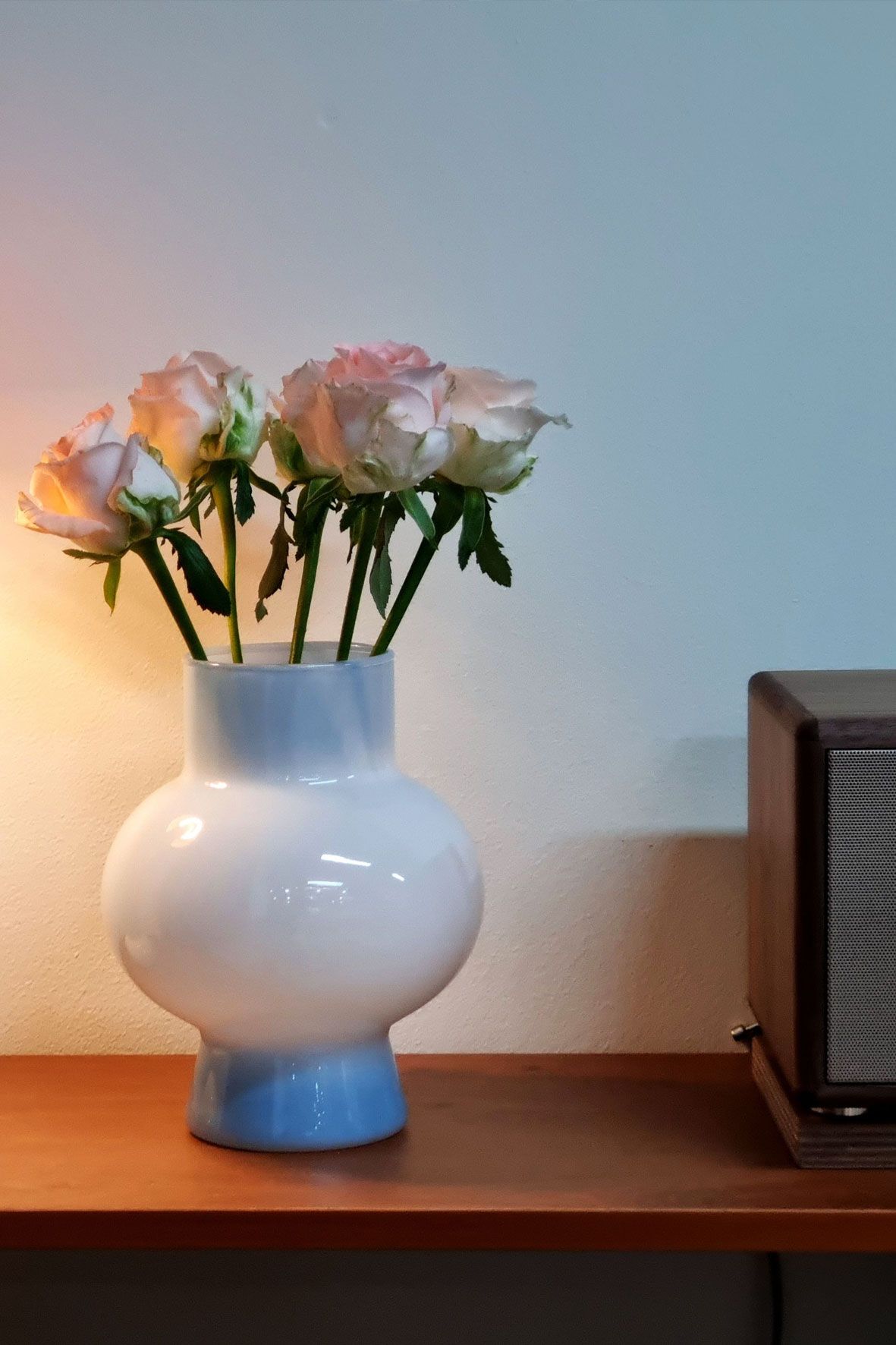 [80's Retro Edition] Ari Blue Vase